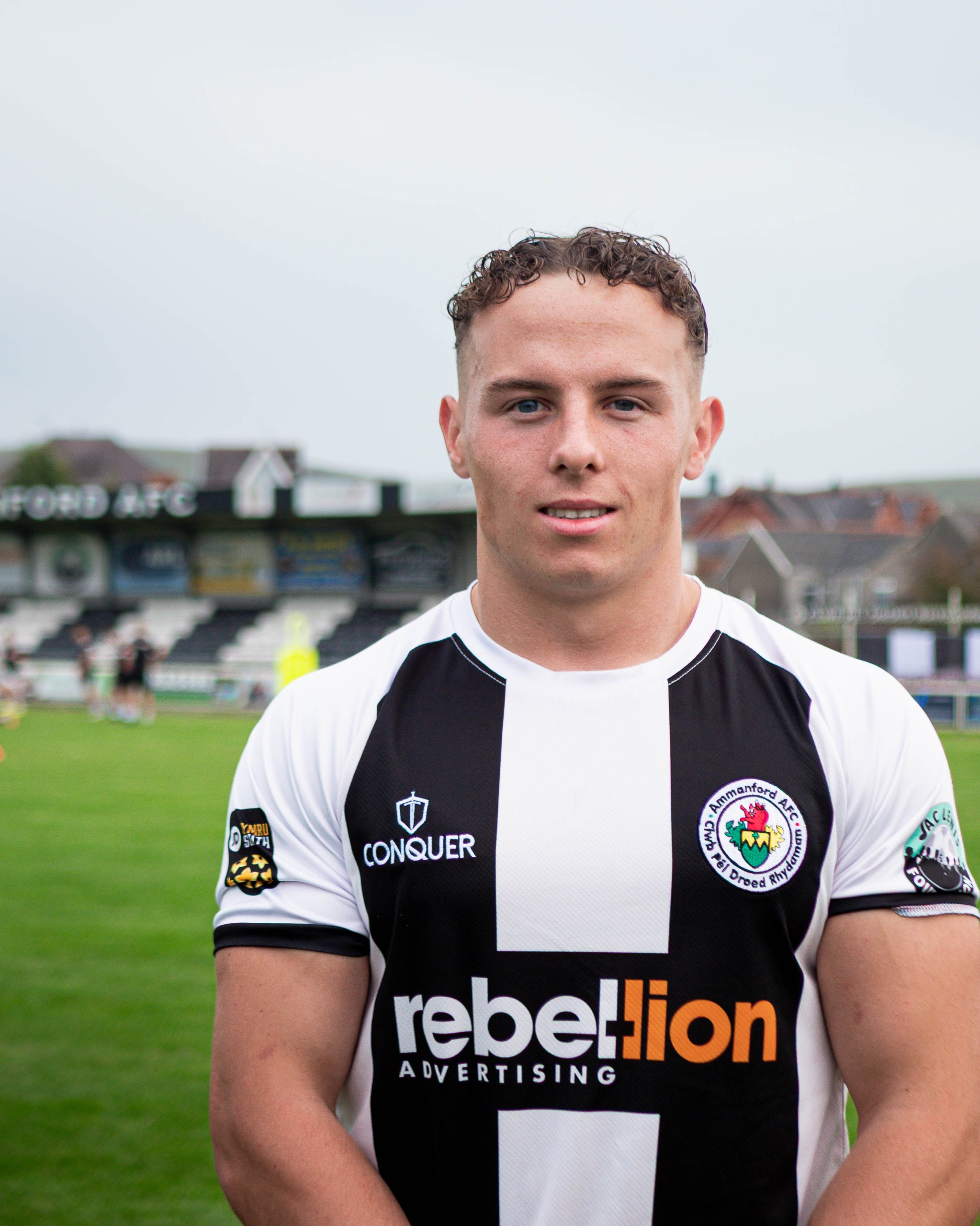Dan John signs on loan! - AMMANFORD AFC